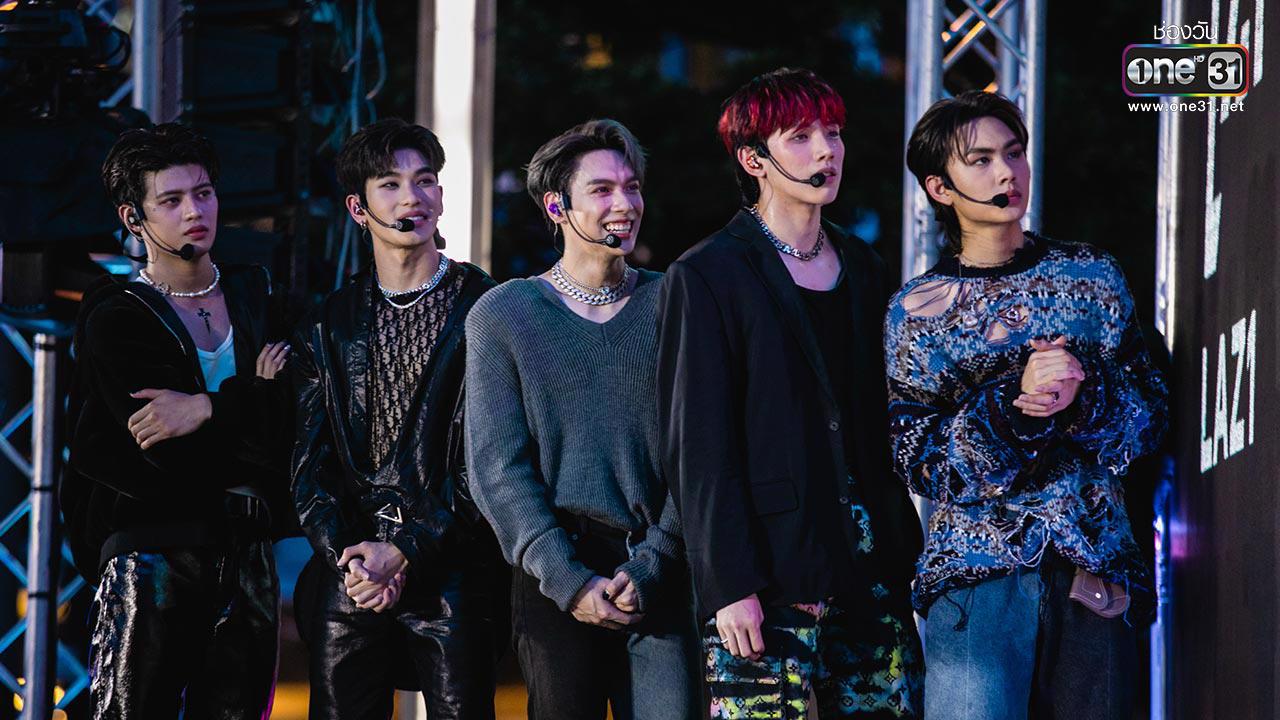 เกาะขอบเวที! “LAZ1” เปิดตัวเพลง “TASTE ME” โชว์สกิลครั้งแรกในงาน Debut ...