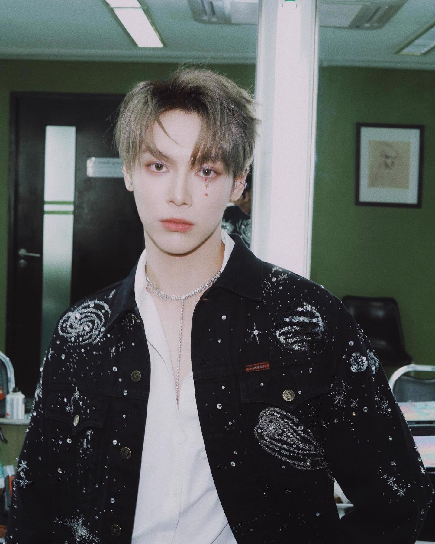 เปิดวาร์ป! “เป็นต่อ จีรภัทร” สมาชิกวง “LAZ1” หนุ่มหล่อหน้าหวาน ยิ้มทีใจ ...