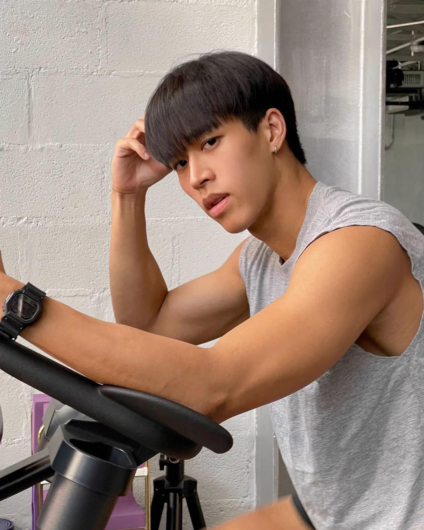 เปิดวาร์ป! “เอิร์ท DAY ONE” นักแสดงหนุ่มหล่อ จาก “รักเดียว” ซิตคอมวาย ...