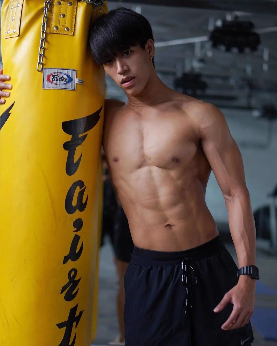 เปิดวาร์ป! “เอิร์ท DAY ONE” นักแสดงหนุ่มหล่อ จาก “รักเดียว” ซิตคอมวาย ...