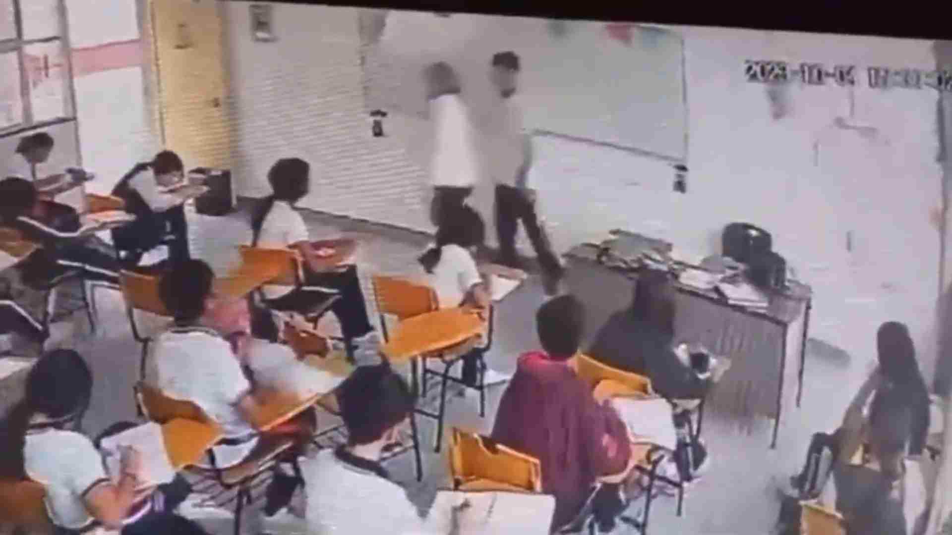 เด็กชายวัย 14 ปี ที่เม็กซิโก แทงครูไม่ยั้งต่อหน้าเพื่อนทั้งห้องเรียน | one31.co.th